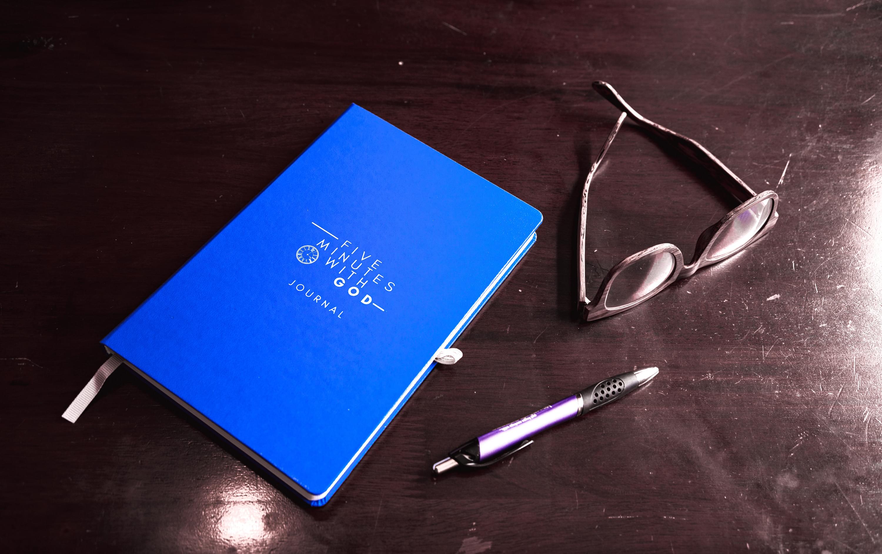 Five Minutes With God Journal
